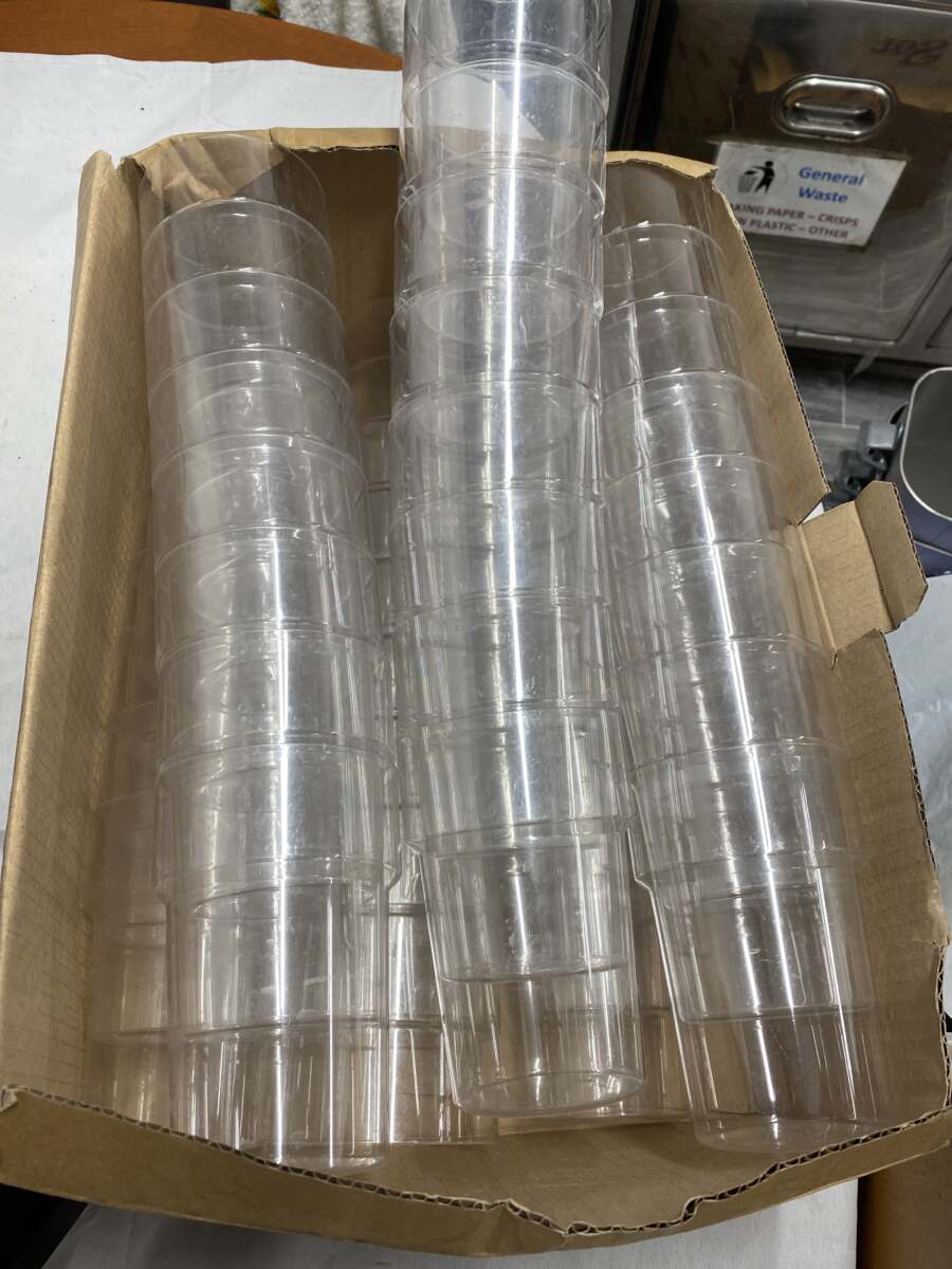 FF101-PLASTIC PINT GLASSES-PLASTIC SHOT TRAYS-BEER PULL – Hill's ...